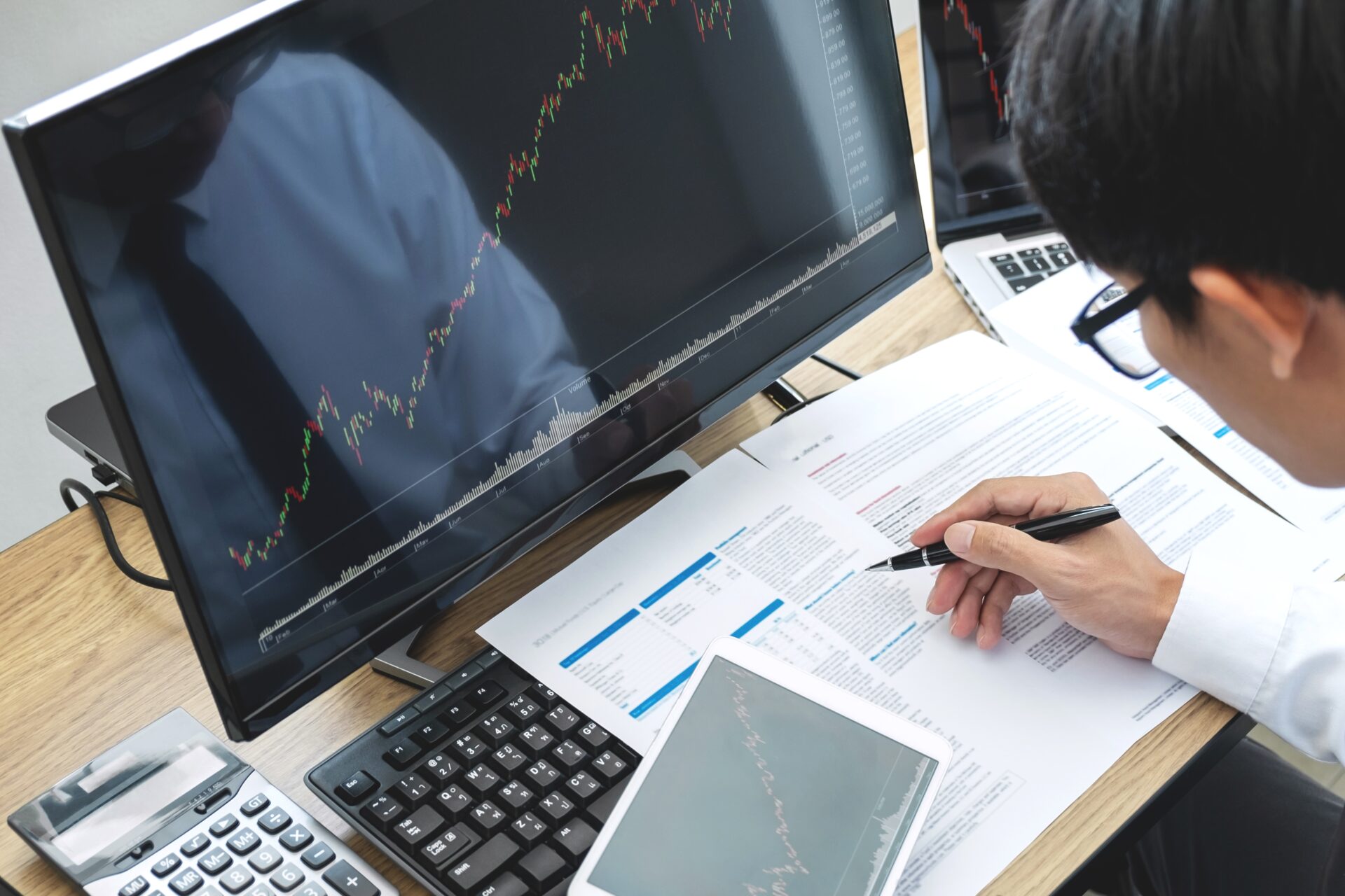 Kisah Trader Sukses dari Strategi Bill Lipschutz | HSB Investasi
