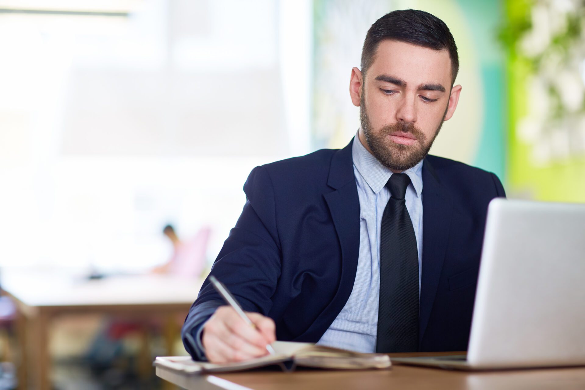 Biografi Alexander Elder, Penulis Buku Trading for a Living | HSB Investasi