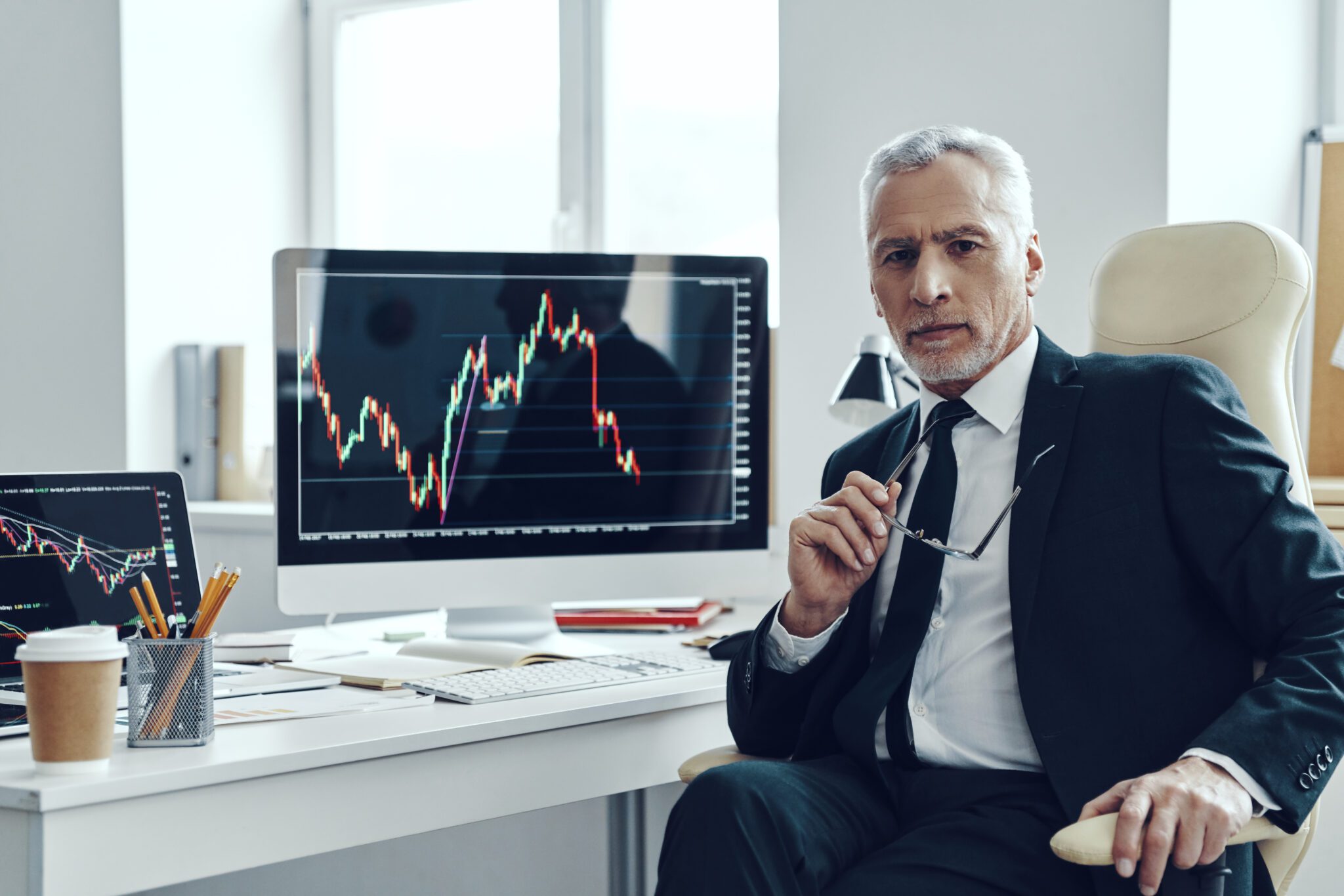 Biografi Alexander Elder, Penulis Buku Trading for a Living | HSB Investasi