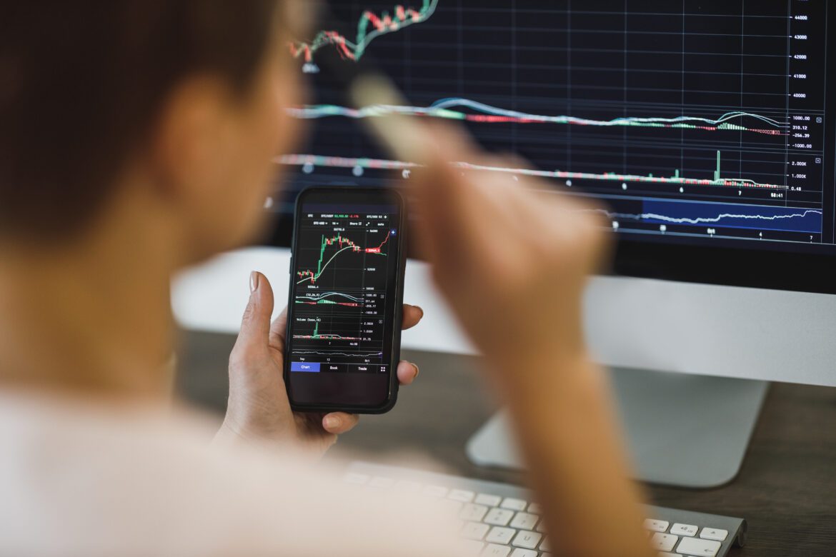Strategi Melakukan Trading Forex Saat Weekend | HSB Investasi